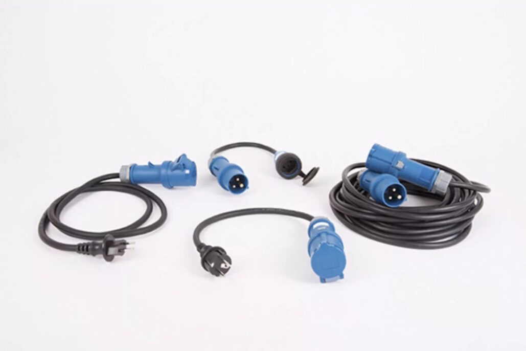 CEE-stekker op de camping: hier moet je op letten - ANWB Camping Inspiratie