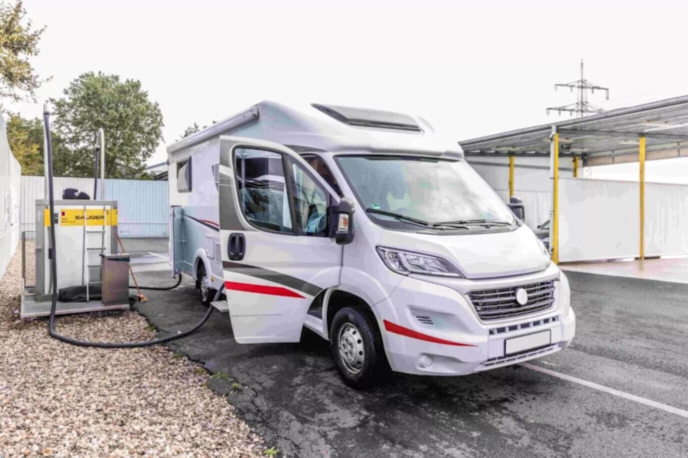Camper wassen in de wasstraat: hier moet je op letten - ANWB Camping ...