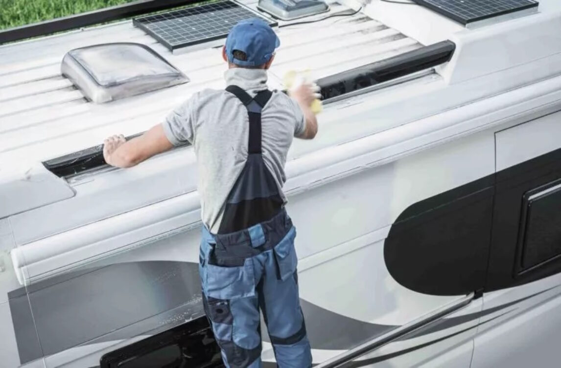 Camper wassen in de wasstraat: hier moet je op letten - ANWB Camping ...